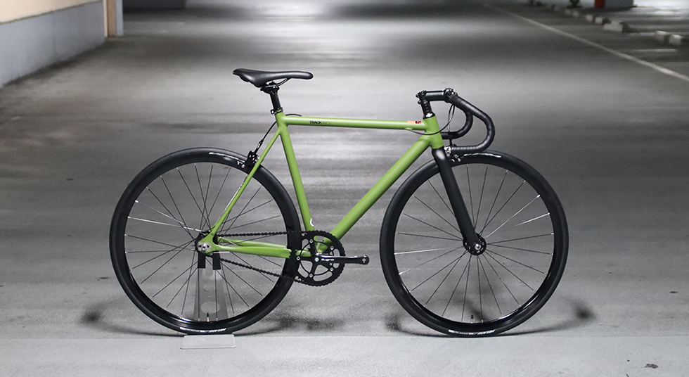 カラーリングも映えるシングル FUJI TRACK ARCV | TWOPEDAL (ツーペダル)